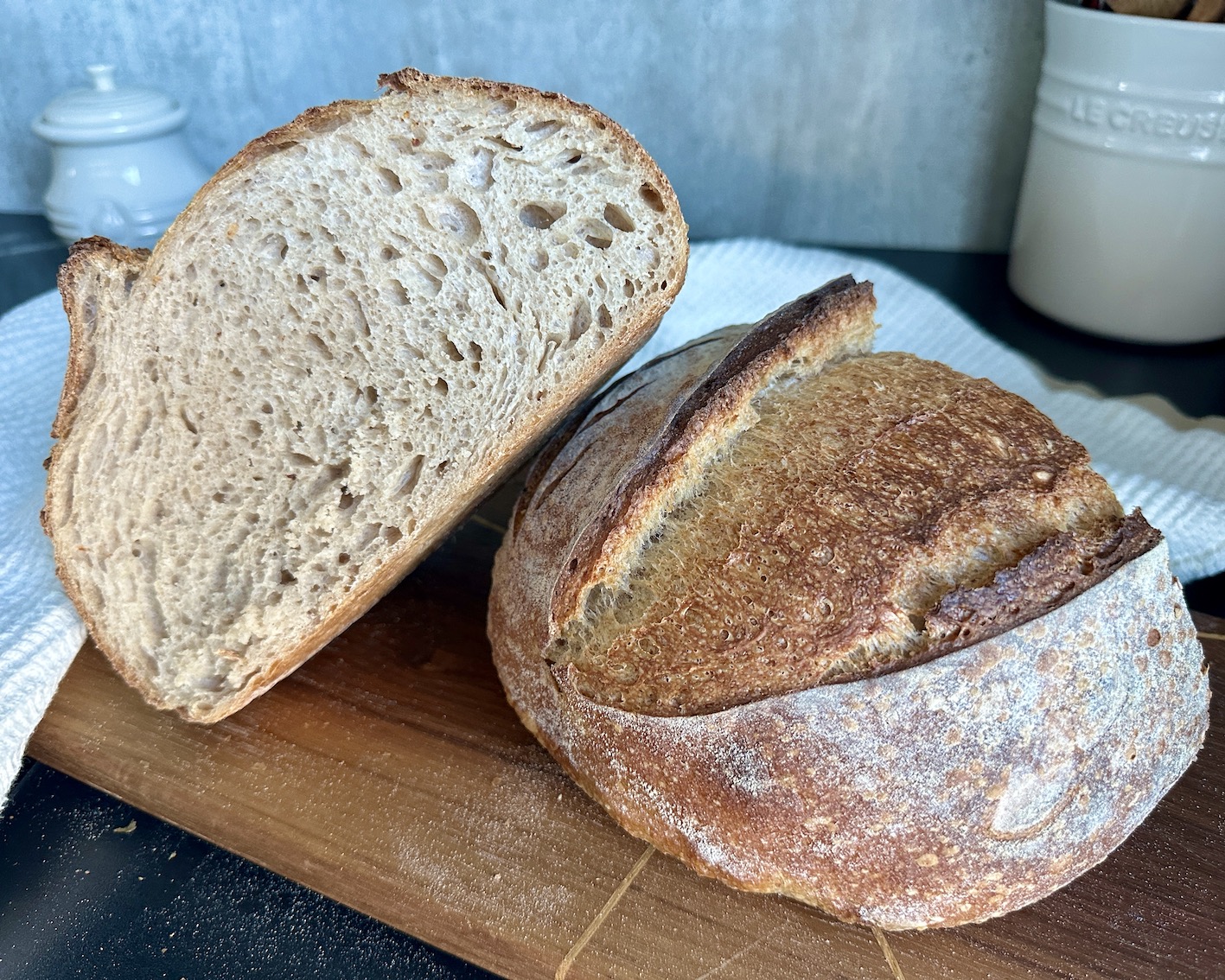 Surdeigsbrød med emmer og hvete – Henriettes matblogg